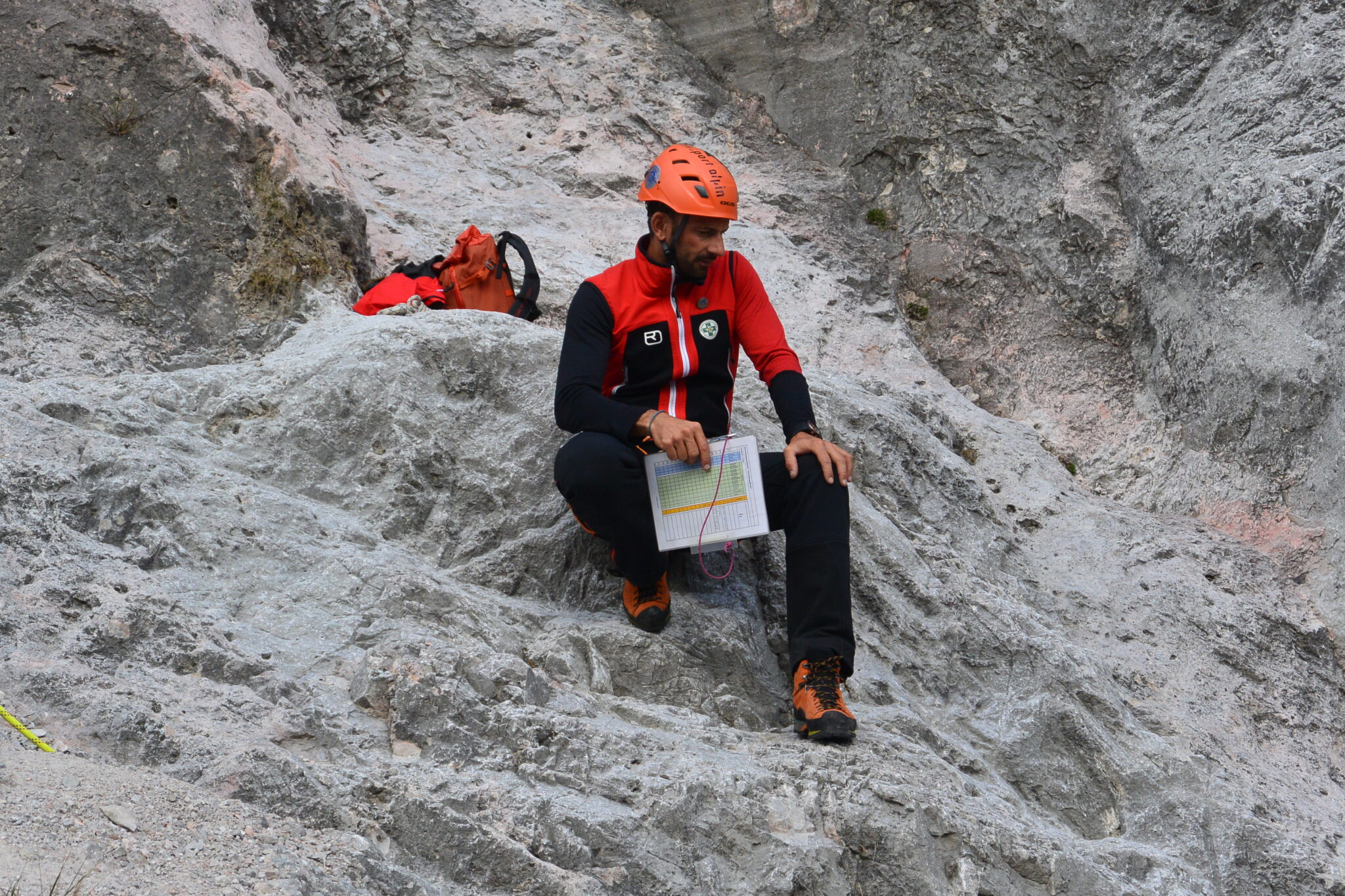 Become a mountain rescuer - Bergrettung Tirol